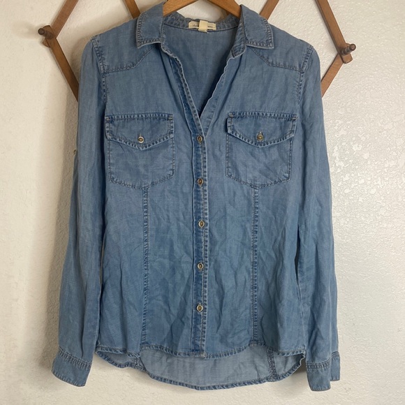 cloth & stone | Tops | Cloth Stone Chambray Button Down Shirt Medium | Poshmark